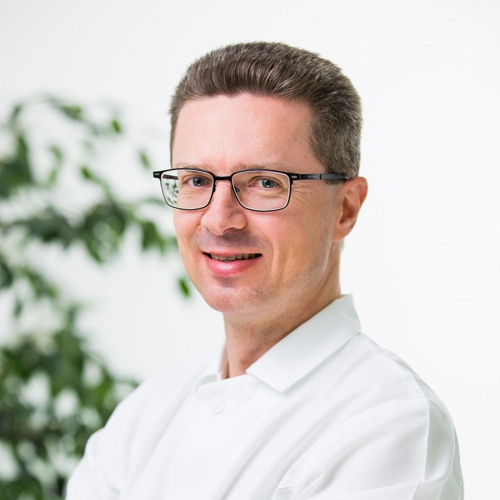 Prim. MUDr. Petr Barták, Zubař